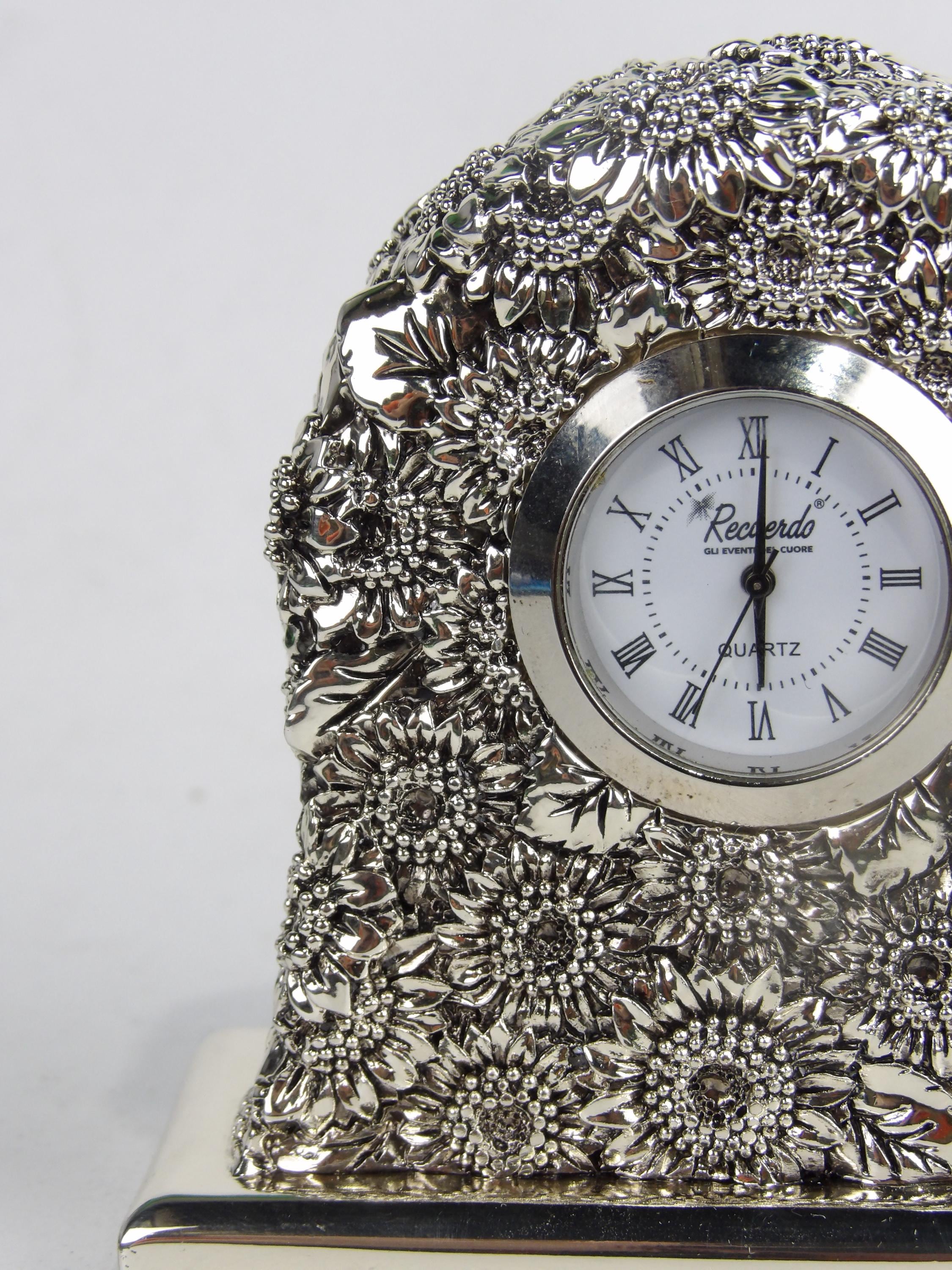 Silver Resin Table Clock in Sunflower Style - Etsy