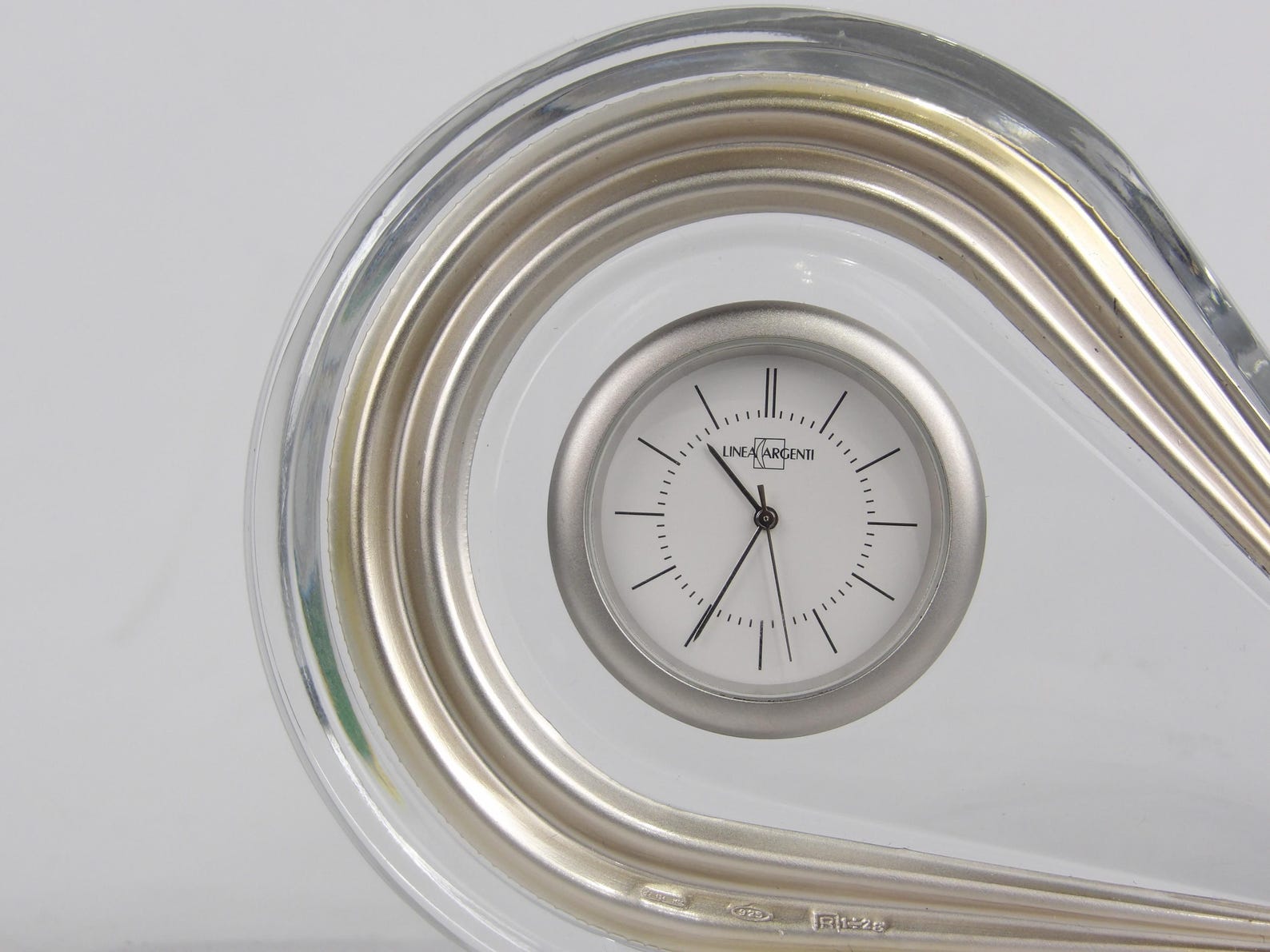 Clear Glass Table Clock With Silver-coated Bilaminate - Etsy