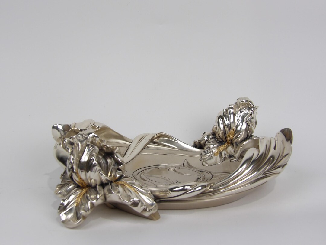 Centerpiece “flowers” in Silver Resin With Gold - Etsy