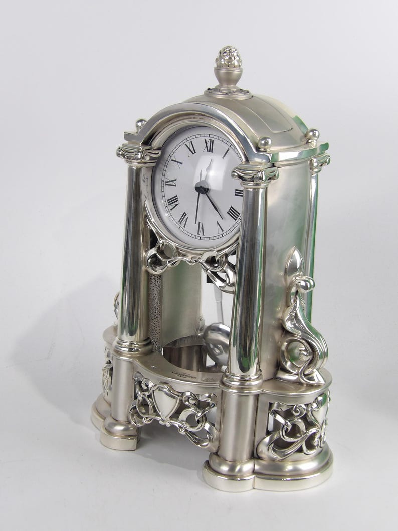 Elegant Pendulum Clock in Silver Resin - Etsy