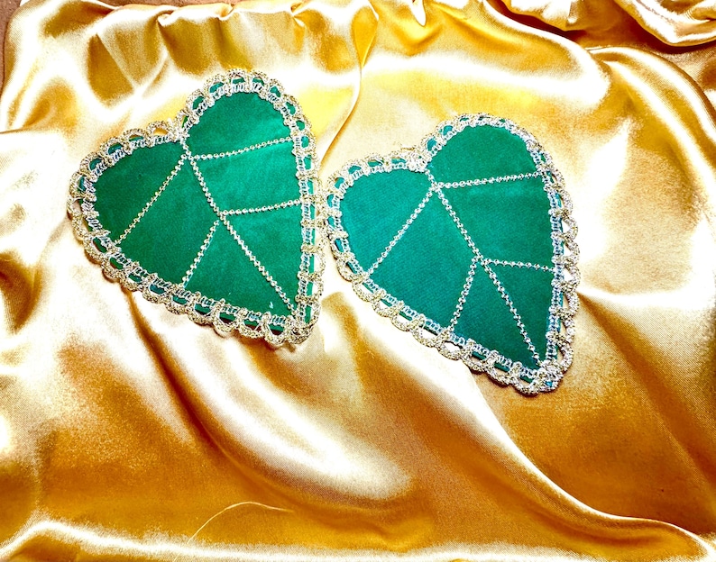 Fabric Paan Leaf: Green Velvet, Gold Zari, Indian/pakistani/bangali ...