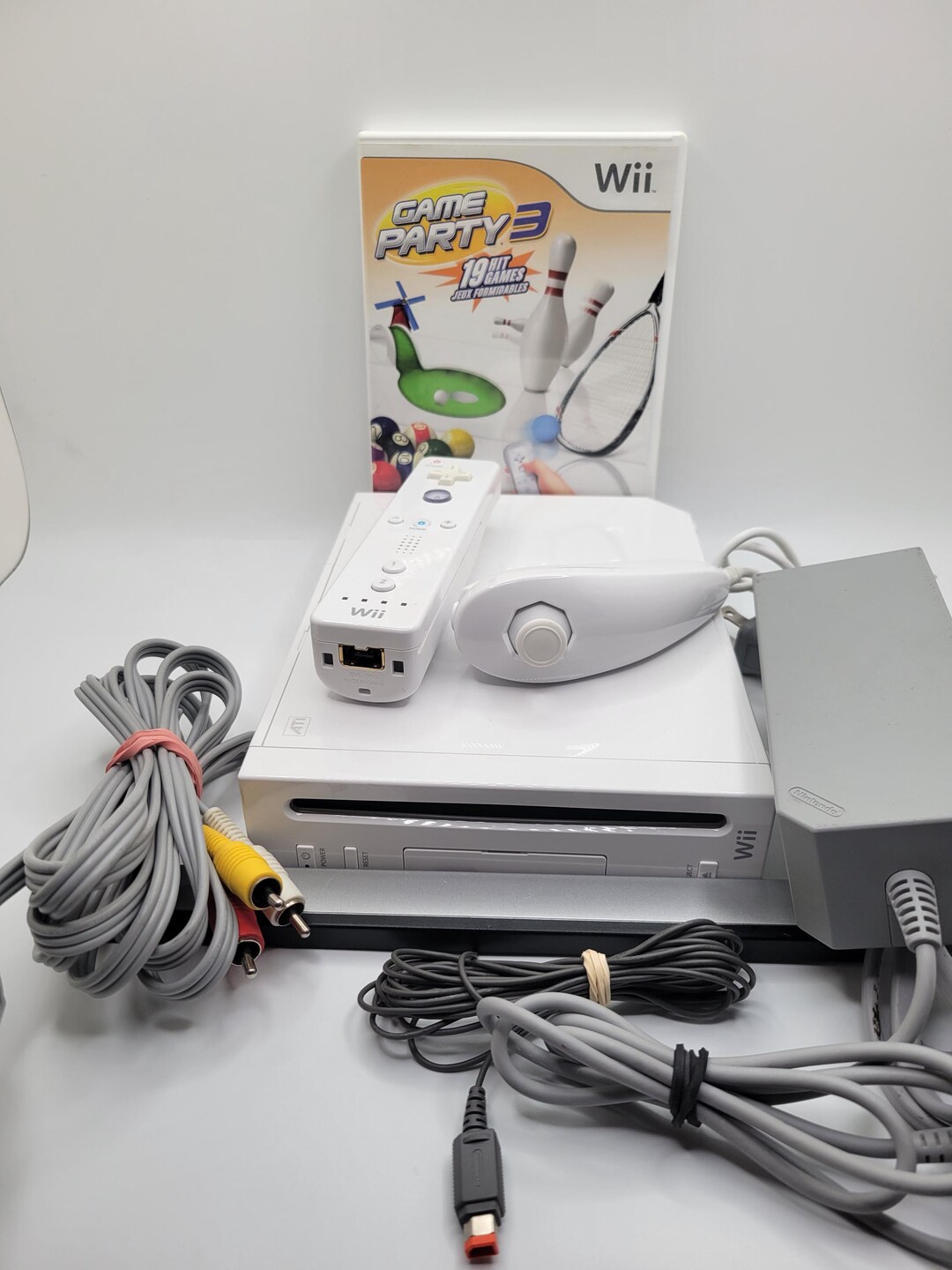 Nintendo WII White (RVL-001) Complete W/ 1 Wii Remote, 1 Nunchuck ...