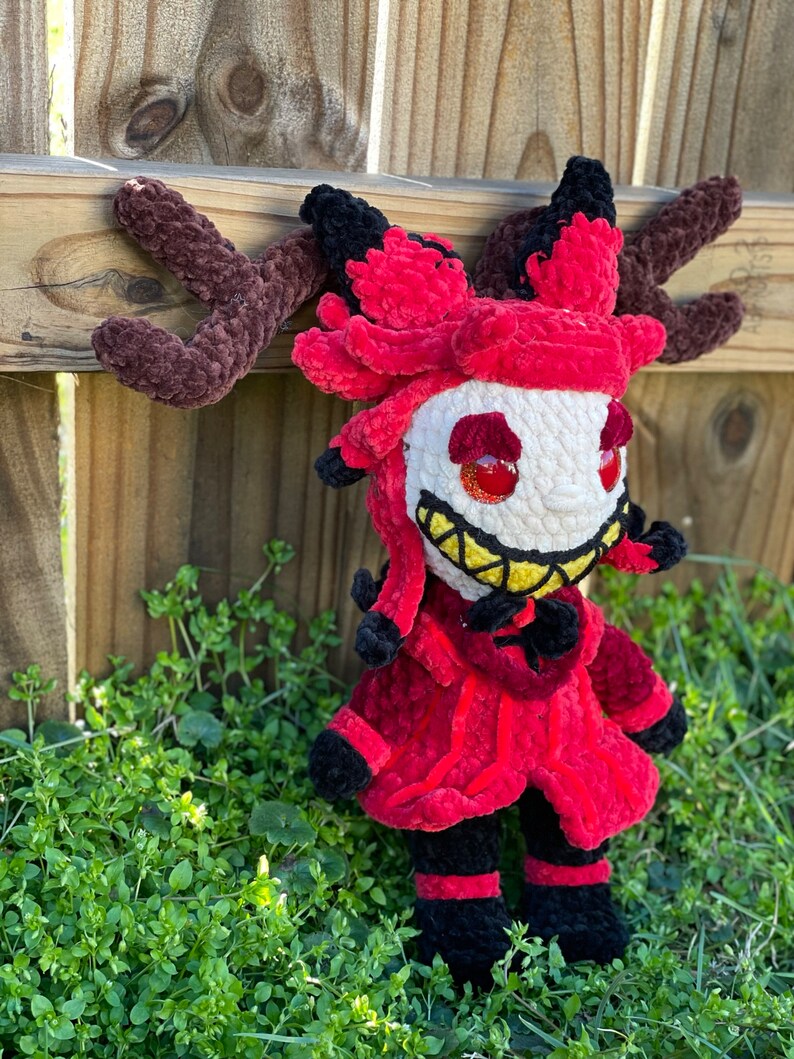 Radio Sinner Crochet Pattern - Etsy