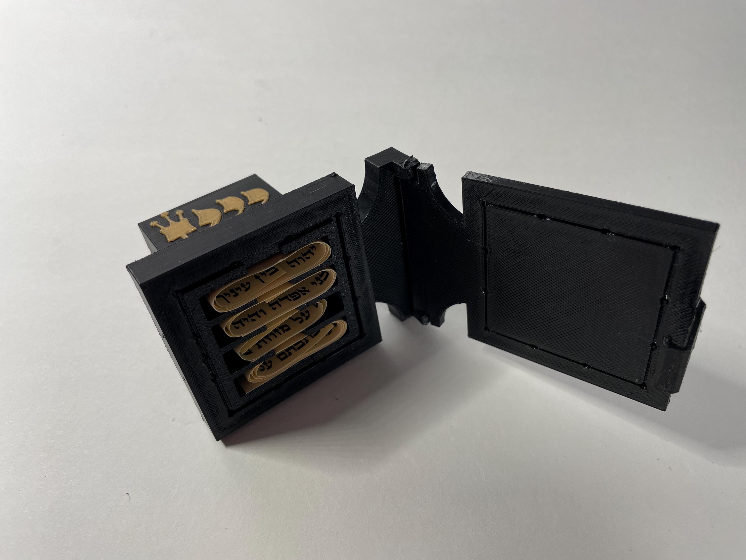 Hebrew Learning Gift: Plastic Replica Jewish Tefillin Set for Kids and ...