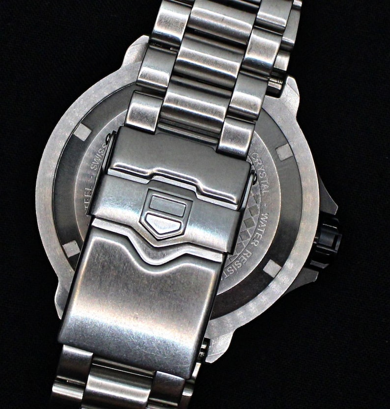 TAG Heuer Formula 1 Quartz Ref.wah1112 Professional 200m Swiss Red ...