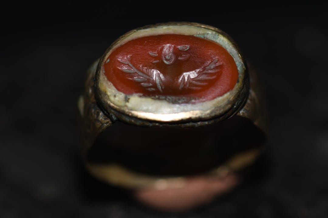Ancient Late Roman King Signet Bronze Ring With Centaurs Agate Stone ...