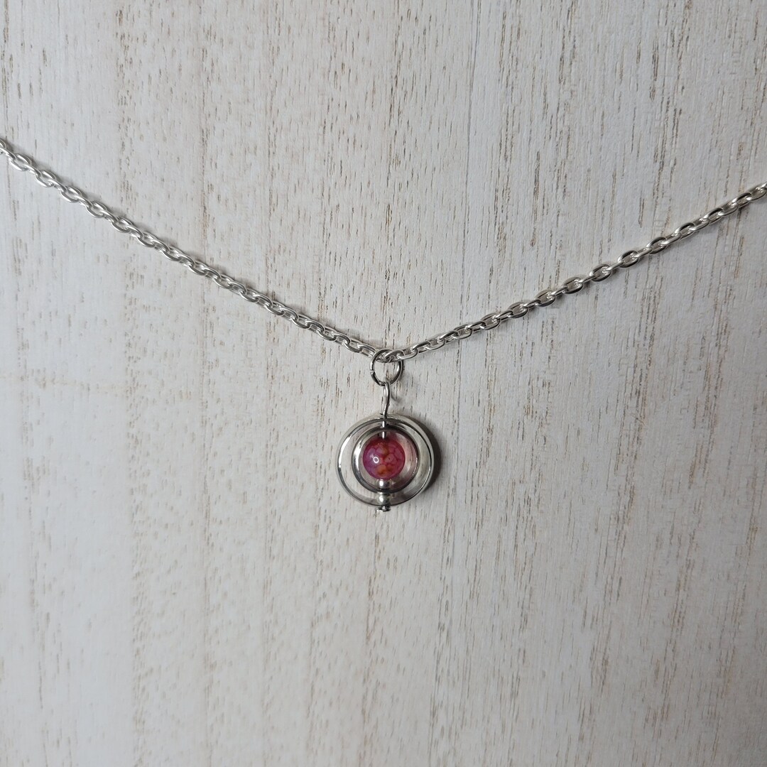Green or Red Glass Bead Fidget Spinner Necklace - Etsy