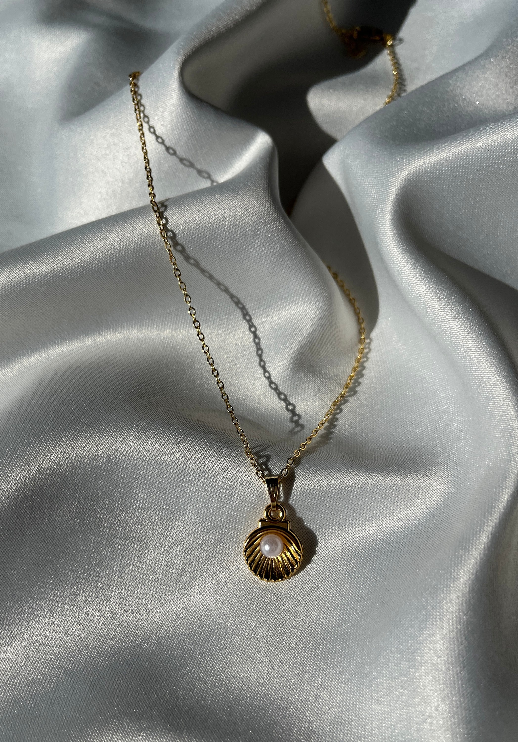 Oyster With Pearl Necklace, Clam Shell Necklace, Small Pearl Oyster ...