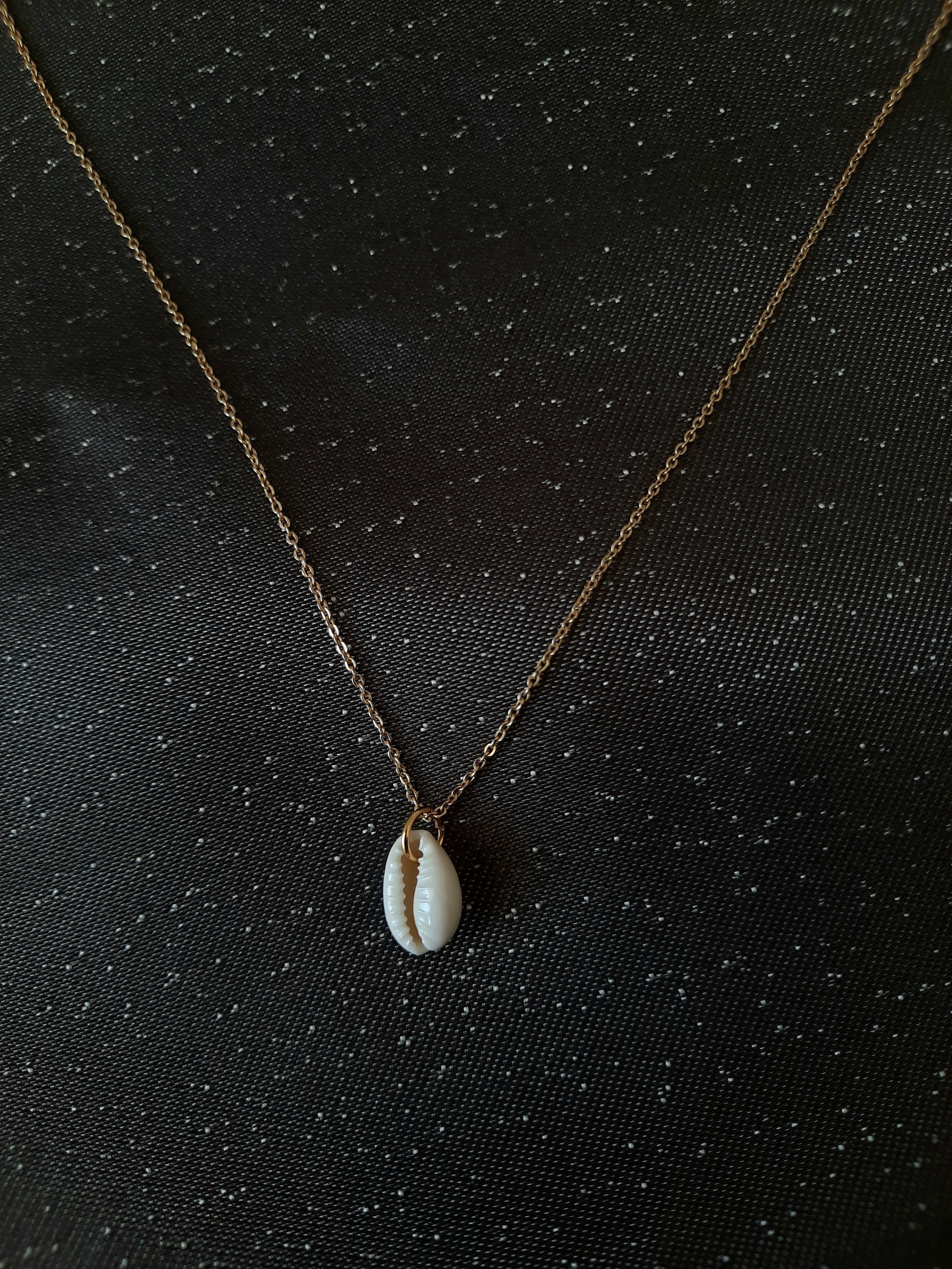 Cowrie Sea Shell Necklace, White Conch Seashell Necklace, Natural Sea ...