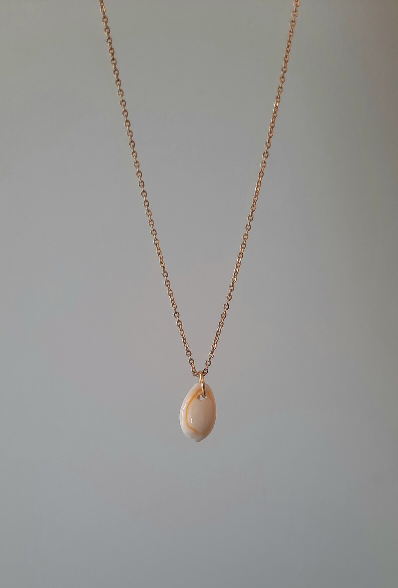 Cowrie Sea Shell Necklace, White Conch Seashell Necklace, Natural Sea ...