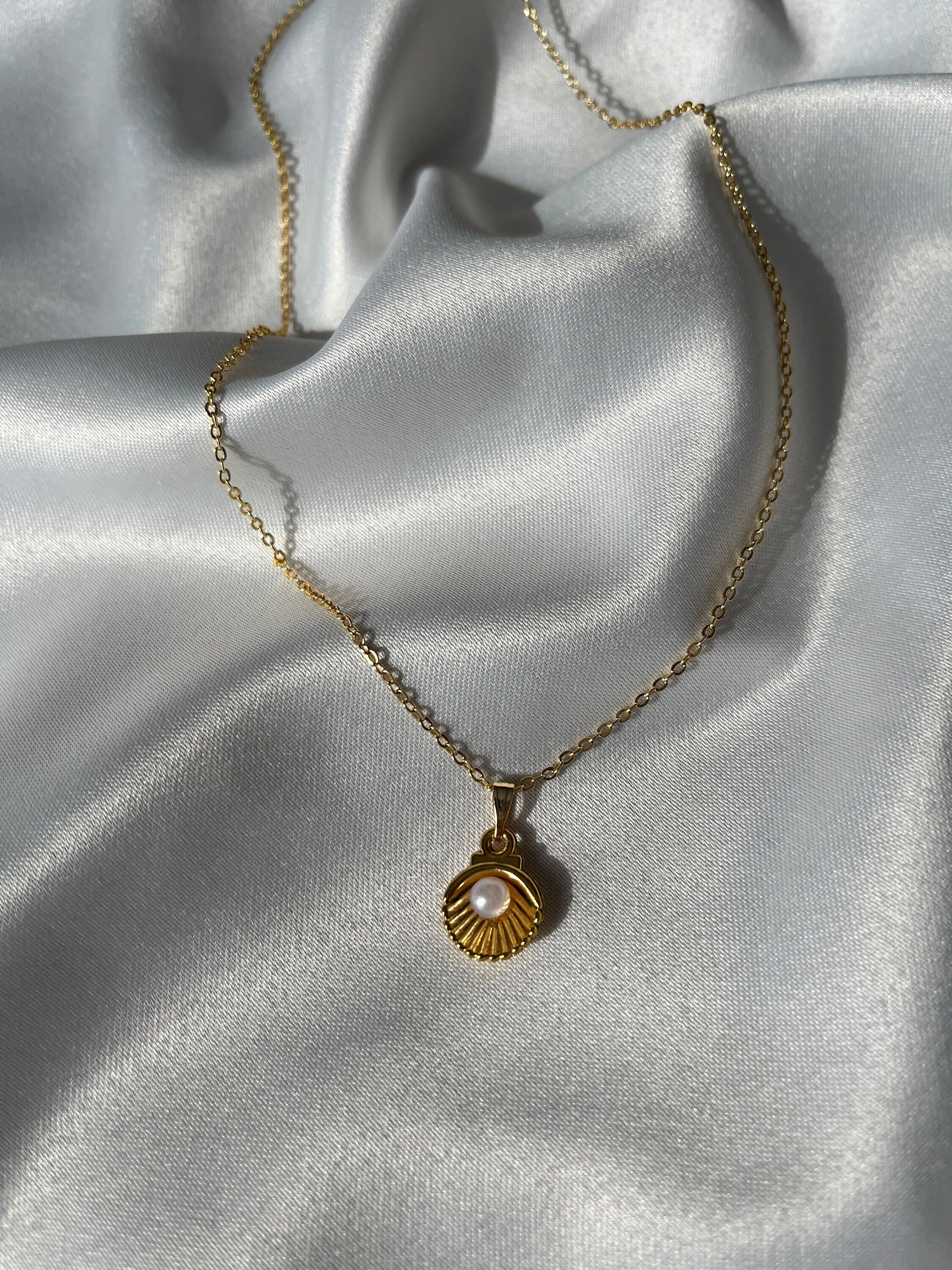 Oyster With Pearl Necklace, Clam Shell Necklace, Small Pearl Oyster ...