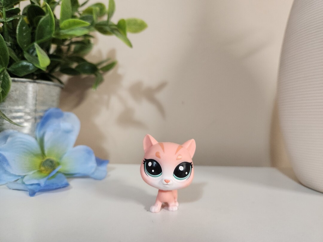 Littlest Pet Shop POPPY TABLING #1-102 Pink Cat Blue Eyes Hasbro LPS - Etsy