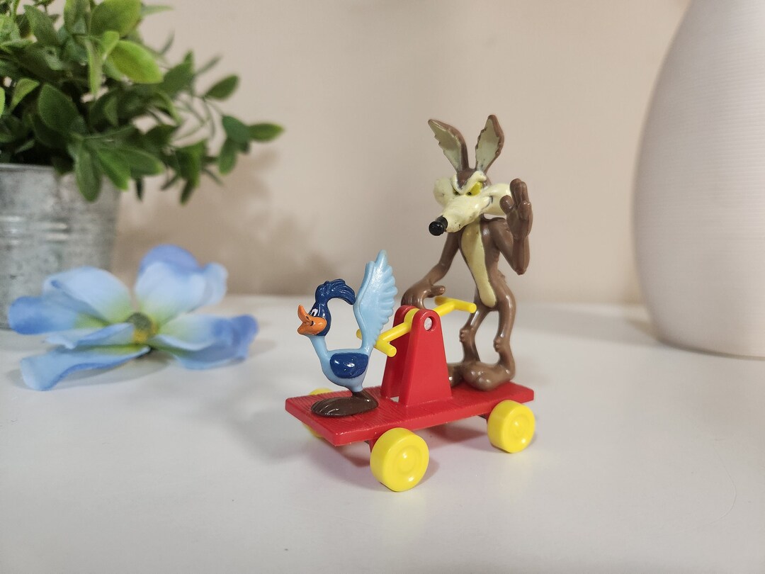 1989 Looney Tunes Wile E. Coyote & Roadrunner Train Handcar Railroad ...