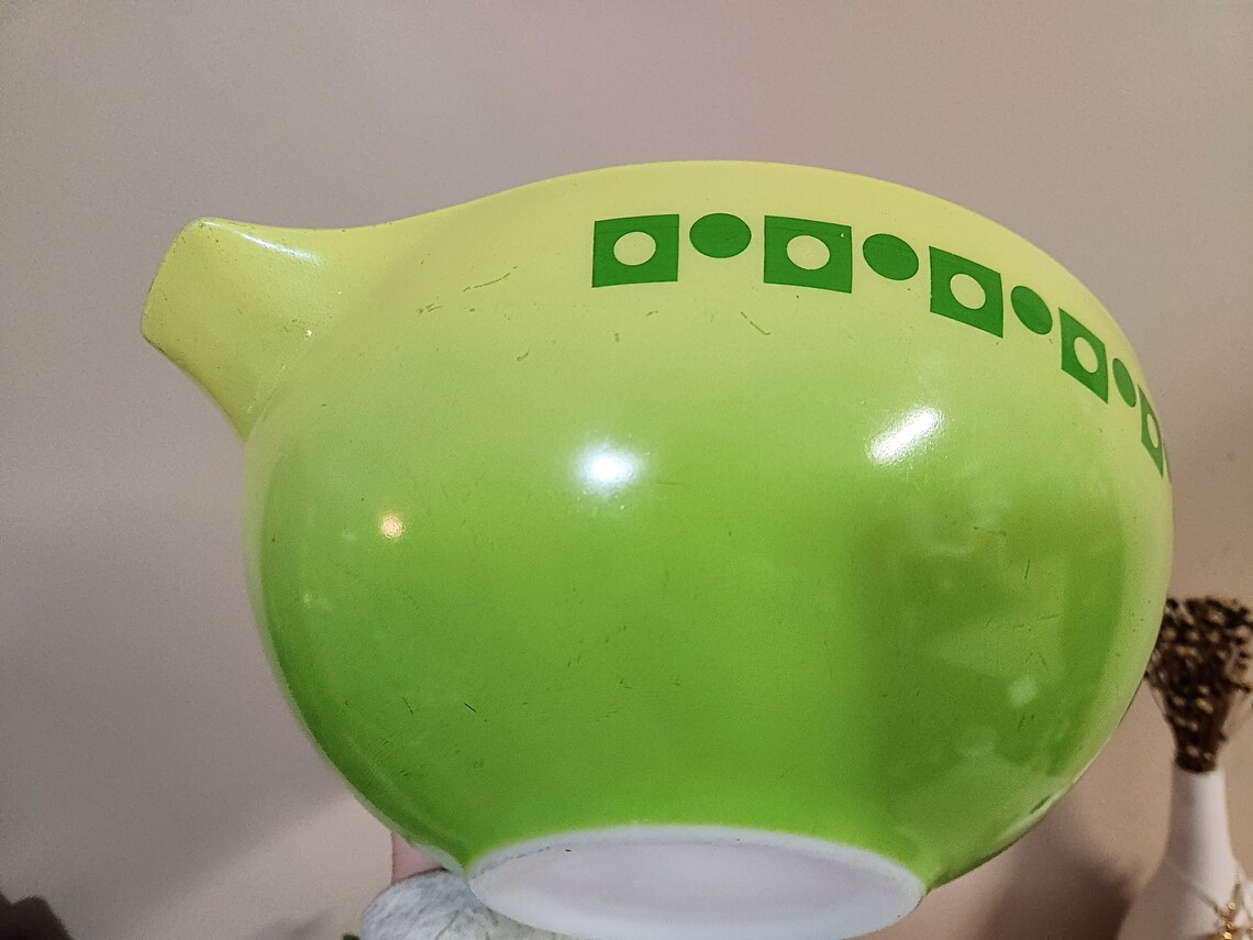 Vintage Pyrex Promotional Cinderella Green Dot & Square Large 4 Quart ...
