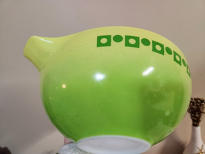 Vintage Pyrex Promotional Cinderella Green Dot & Square Large 4 Quart ...
