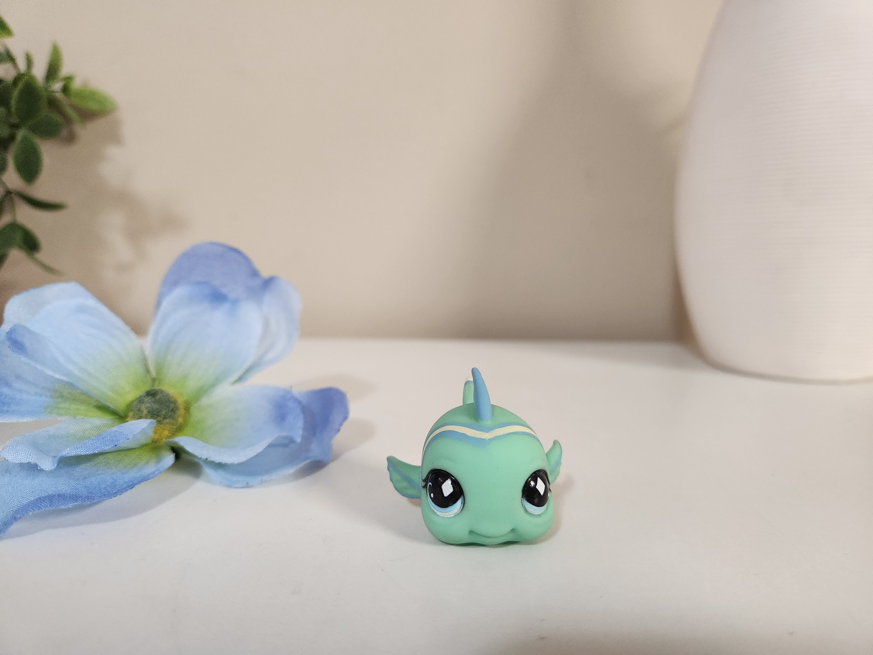 Littlest Pet Shop #608 Fish Mint Green Cream Blue Diamond Eyes ...