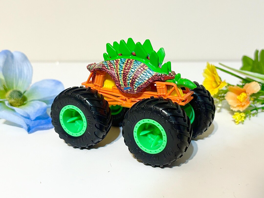 Hot Wheels Monster Trucks Motosaurus Demolition Doubles Collectible ...
