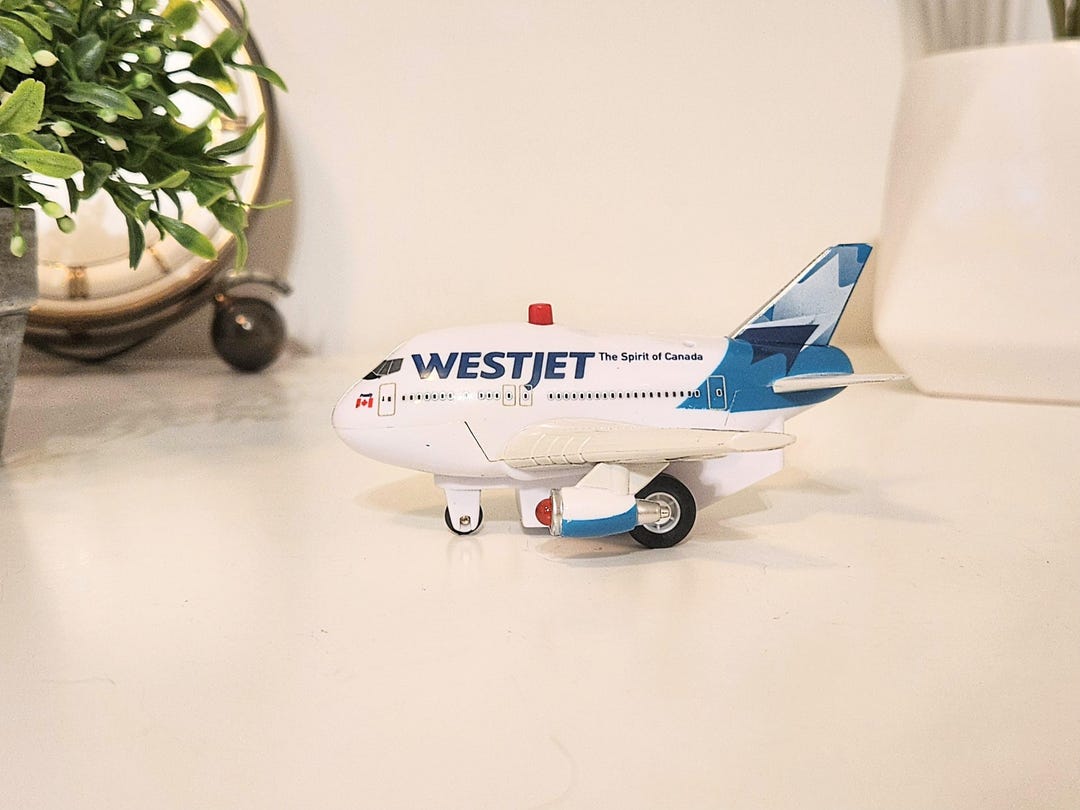 Daron Westjet Pullback Jet Plane W/ Lights and Sound - Canada Aircraft ...