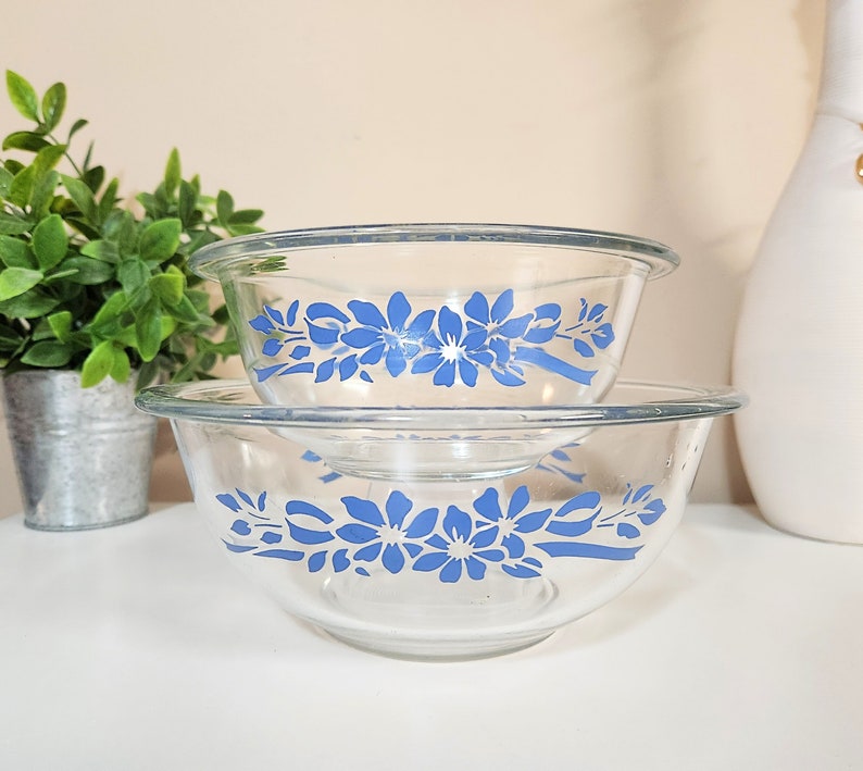 Vintage Pyrex Blue Ribbon Mixing Bowls 322 and 323 Clear Blue Flower ...