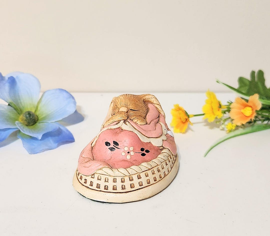 Pendelfin Rabbit Poppet Figurine Sleeping Baby Bunny Pink Bedding Hand ...