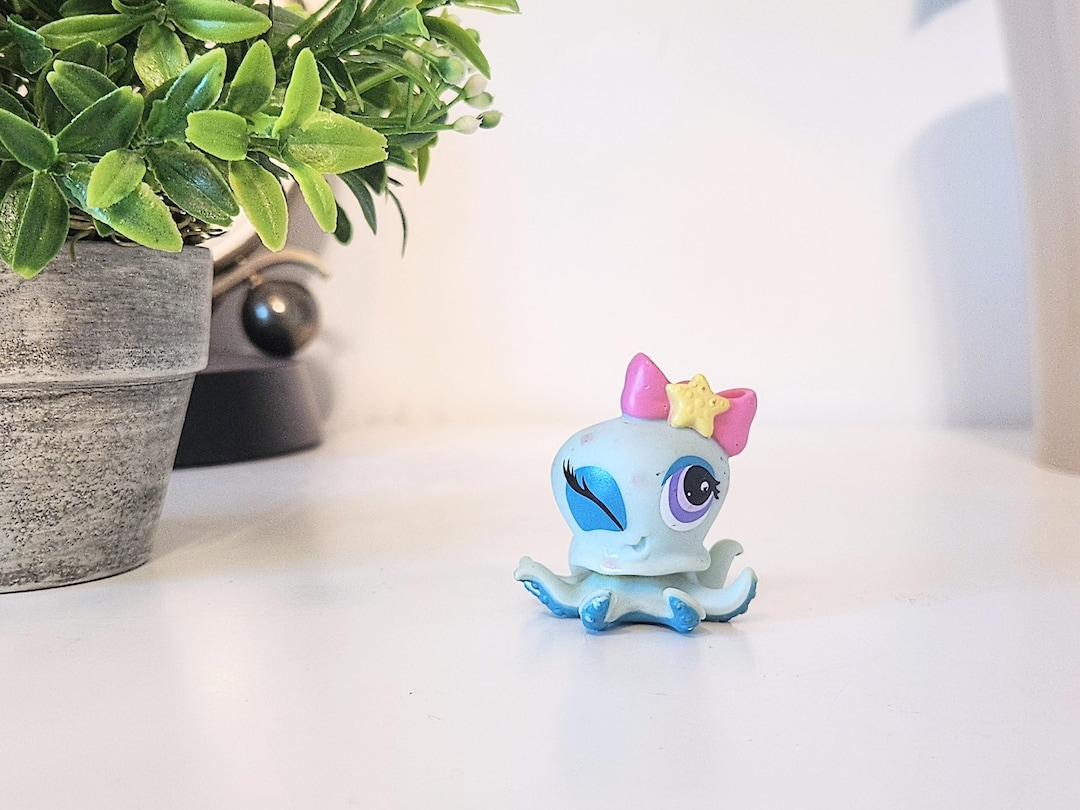 Littlest Pet Shop #1346 Octopus Blue With Purple Eyes & Pink Bow ...