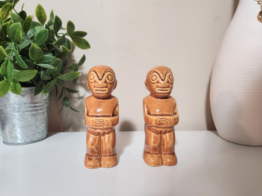 Vintage Mayan Statue Salt & Pepper Shakers - Etsy