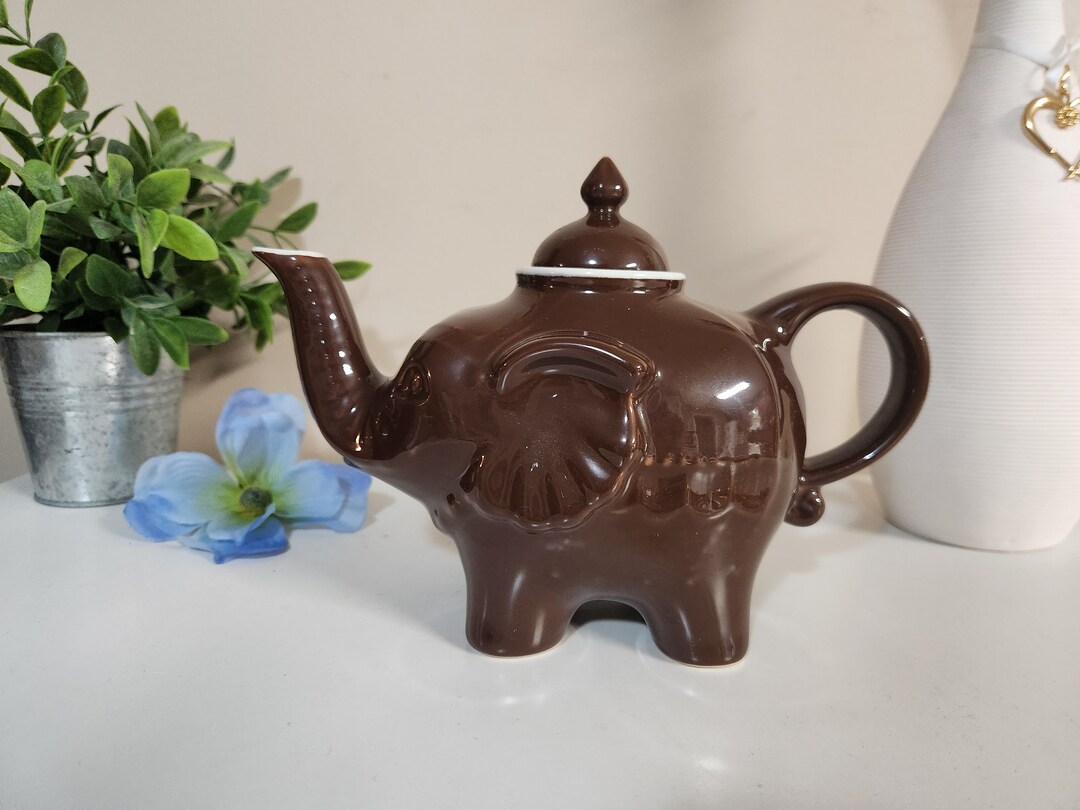 Vintage Brown Elephant Teapot 9" Wide X 7" Tall | Truck up for Good ...