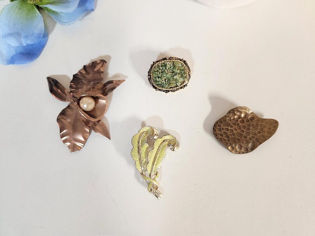 Vintage Brooch Pin Lot Jade / Crushed Jadeite | Hammered Brass | Copper ...