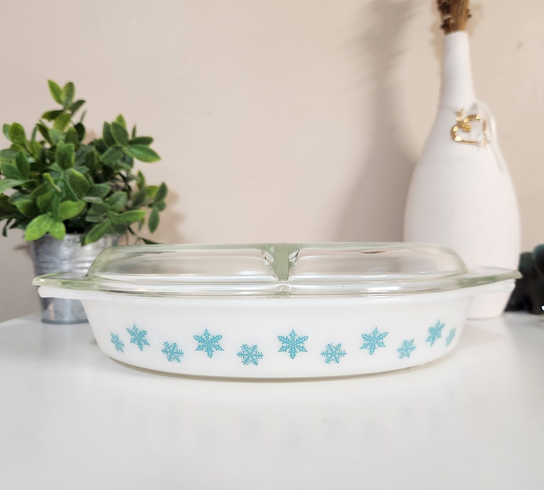 Vintage Pyrex Turquoise Snowflake Divided Casserole Dish With Lid, 1 1/ ...