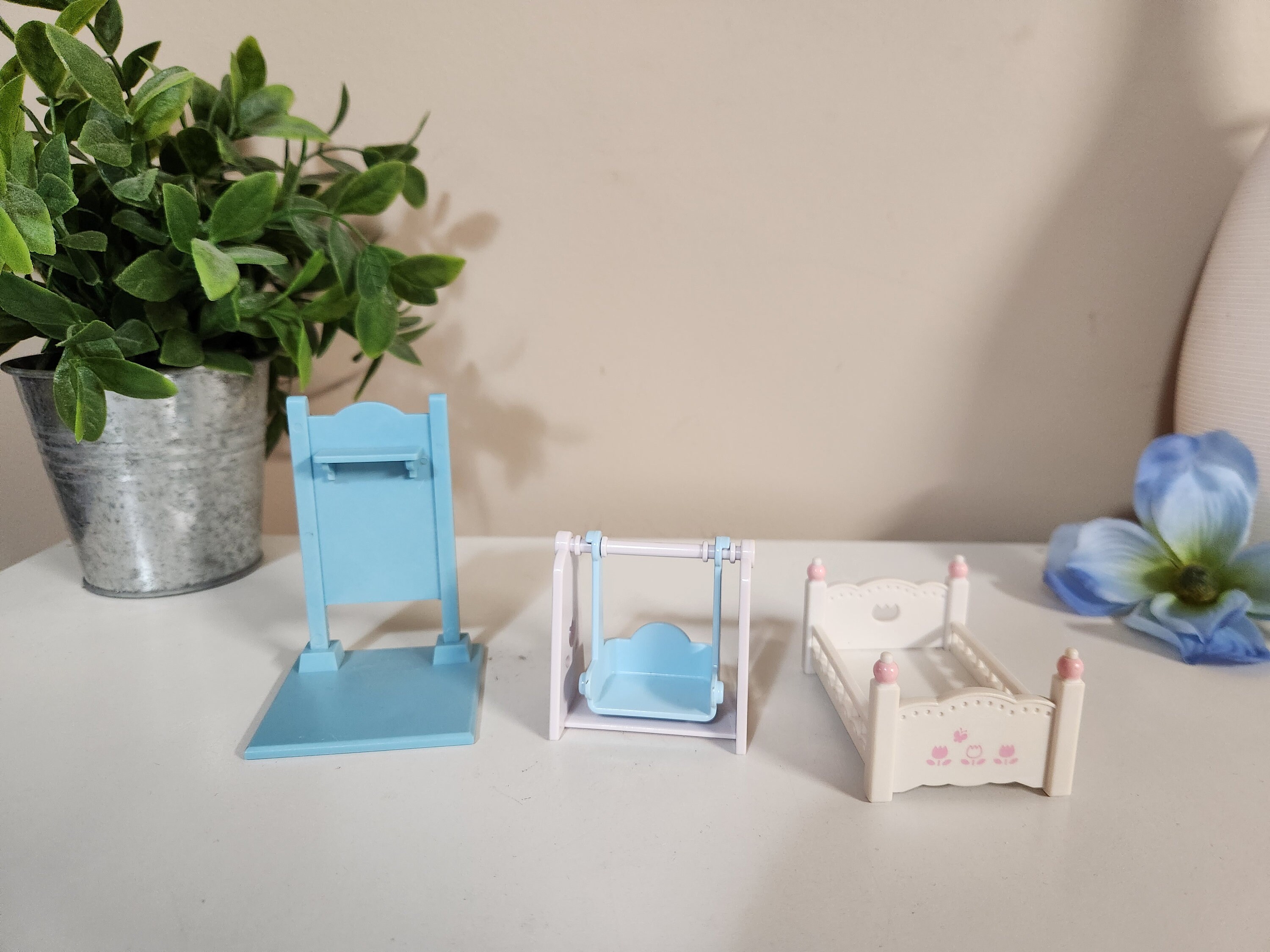 Calico Critters Sylvanian Families Nursery Bedroom Furniture Swing Bed ...