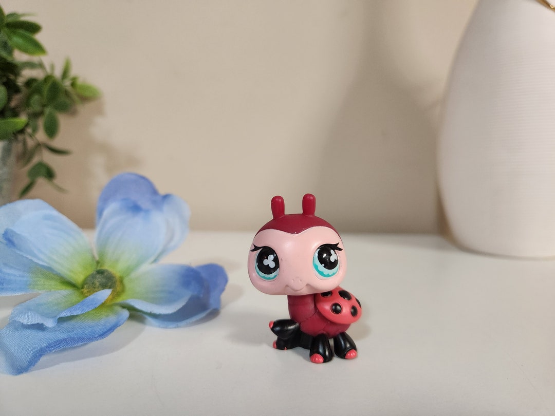 Littlest Pet Shop #629 Ladybug Red Black Cream Blue Clover Eyed ...
