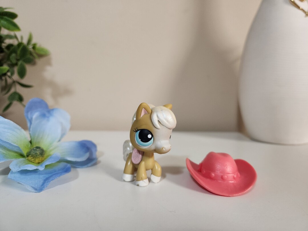 Littlest Pet Shop #124 Horse W/ Pink Cowboy Hat Accessory | Gold Pearl ...