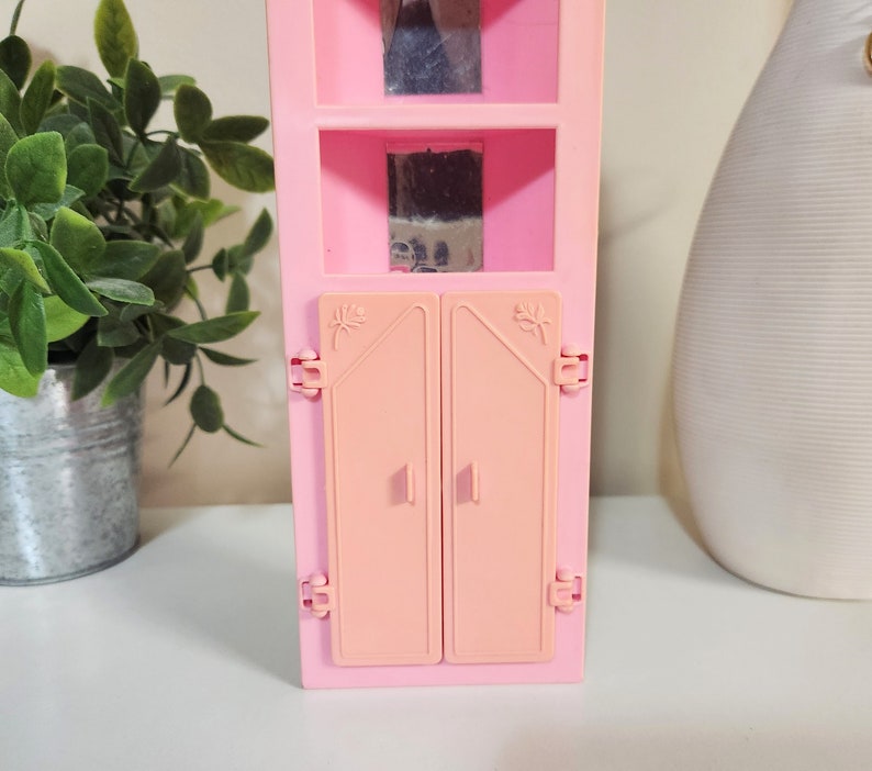 1988 Barbie Pink Armoire Curio Cabinet Made in Italy MATTEL 1980s ...