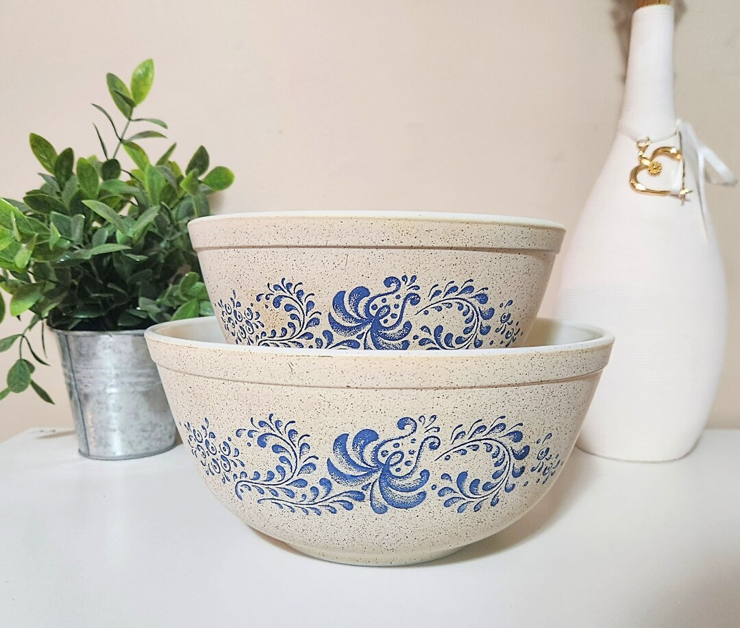 Vintage Pyrex Homestead Mixing Bowls 402 403 | Blue White Floral - Etsy