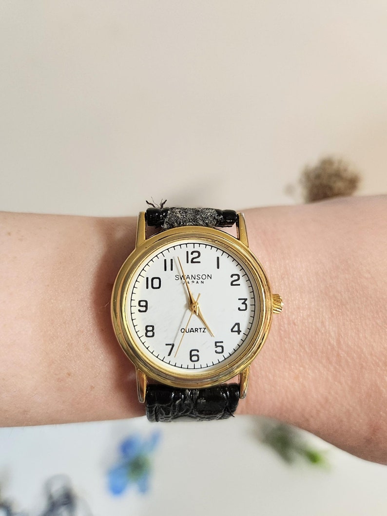 Vintage Swanson Japan Gold-tone Wristwatch Women's Round Classic Quartz ...