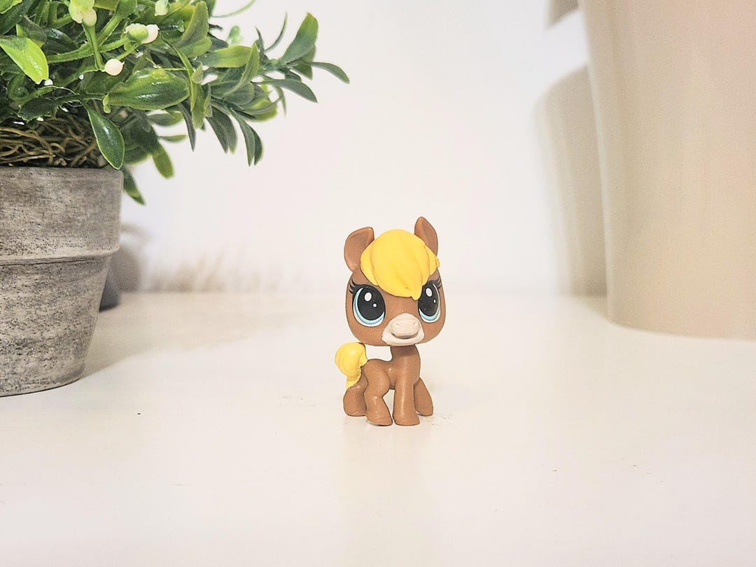 LPS CHEVALLIE TANWOOD Horse #186 Yellow Hair/tail Brown Body-littlest ...