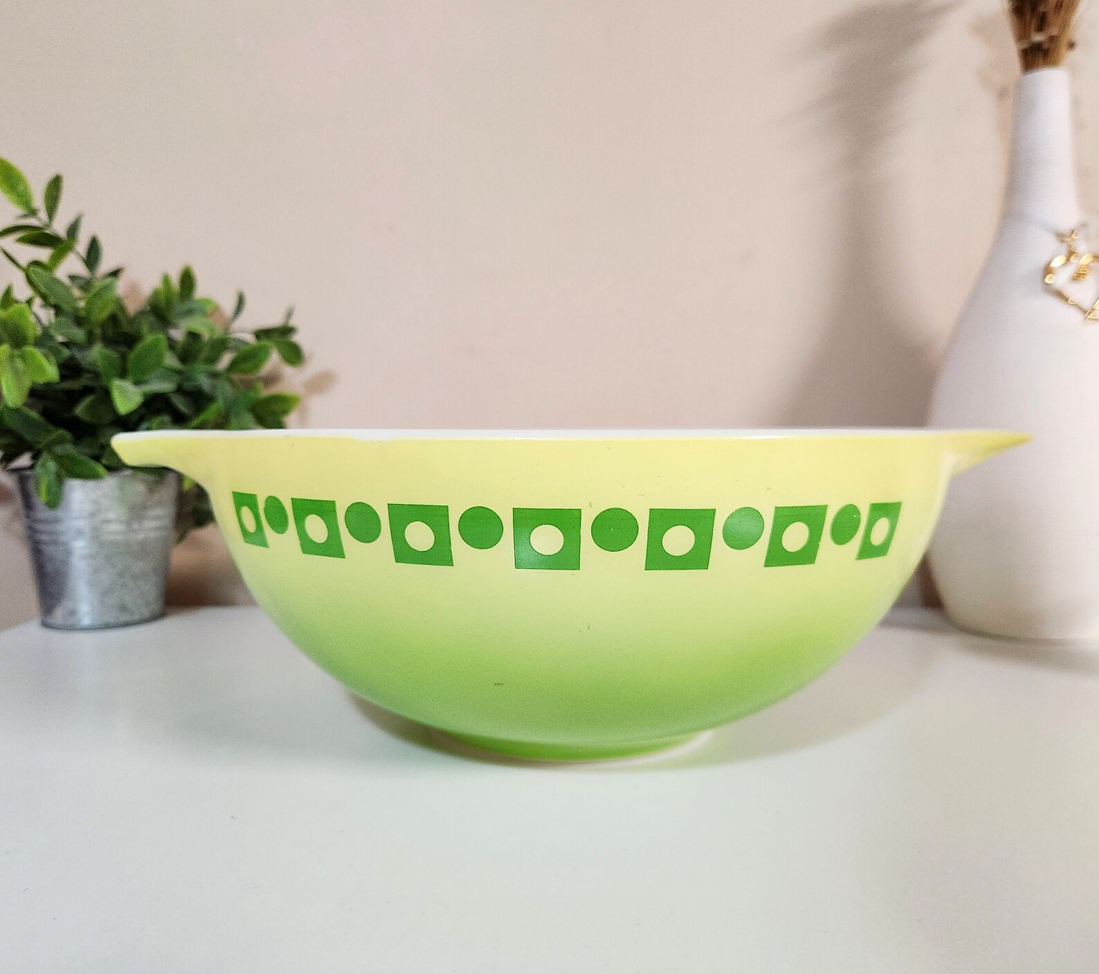 Vintage Pyrex Promotional Cinderella Green Dot & Square Large 4 Quart ...