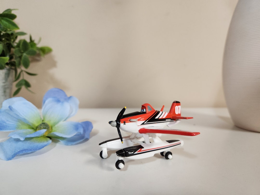 Mattel Disney Planes Dusty Crophopper Firefighter Rescue Diecast CBX27 ...
