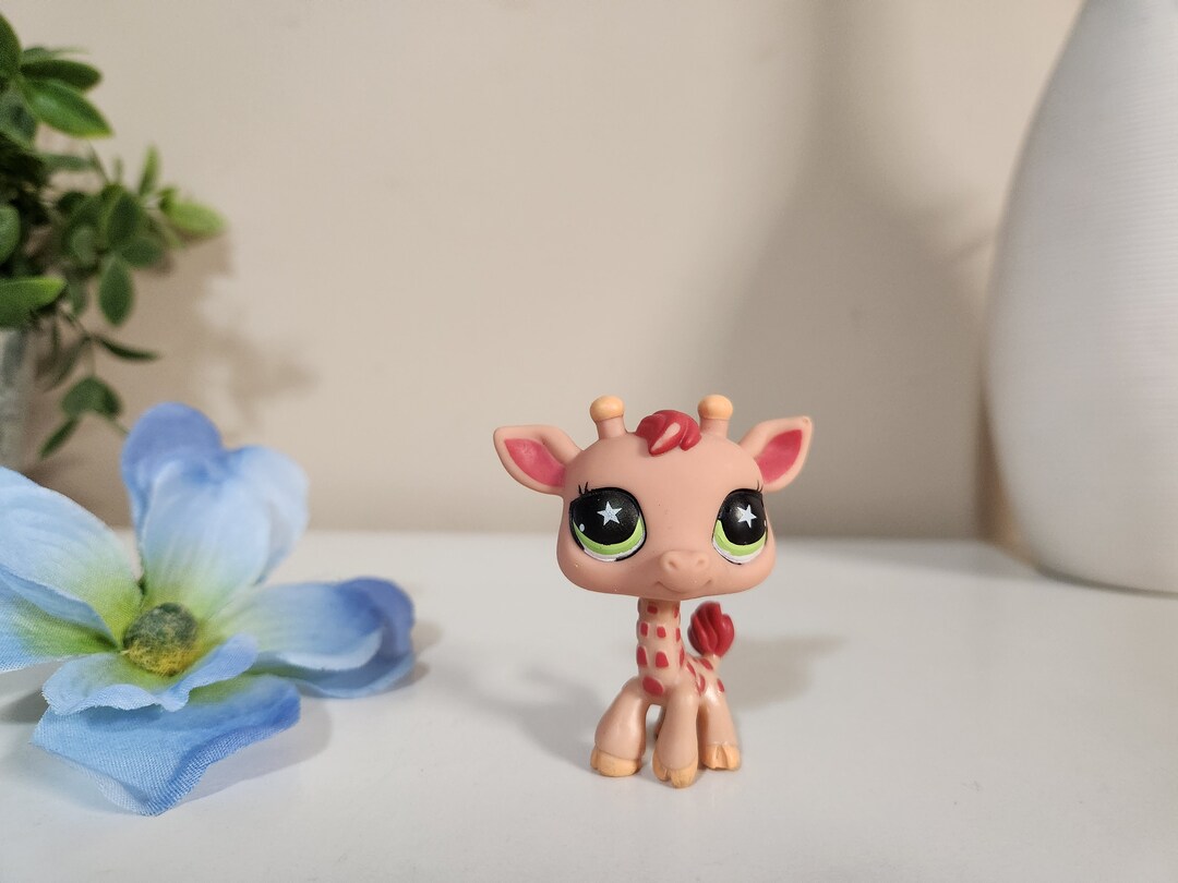Littlest Pet Shop #943 Giraffe Strawberry Pink Green Star Eyes ...