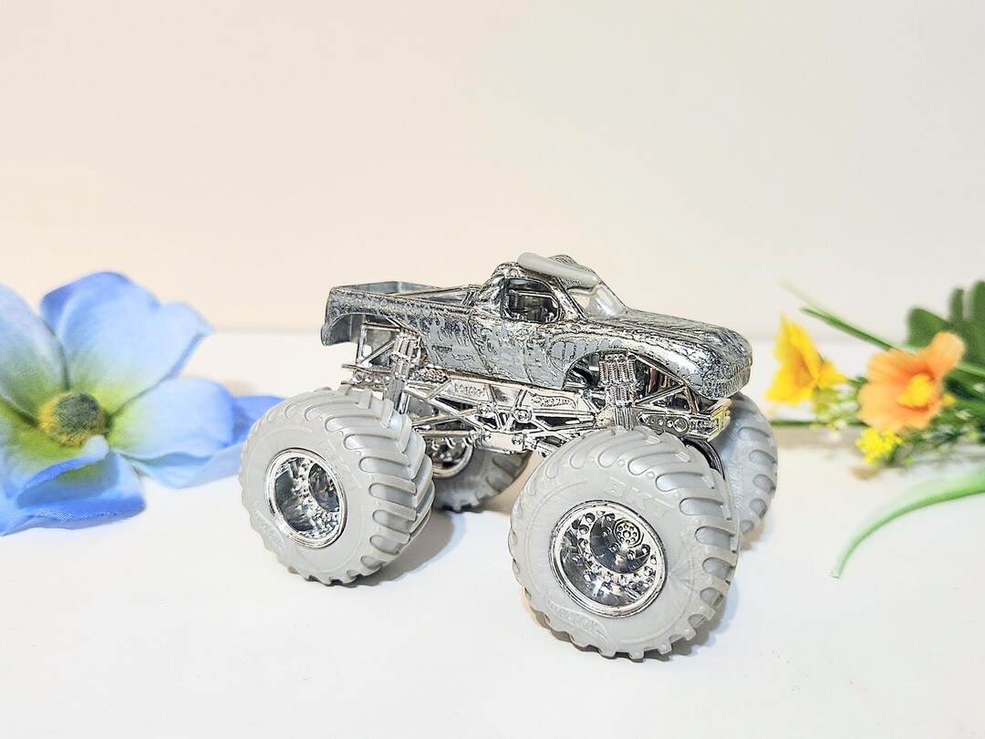 Monster Jam El Toro Loco Silver 4x4 Truck 25th Anniversary Chrome Hot ...