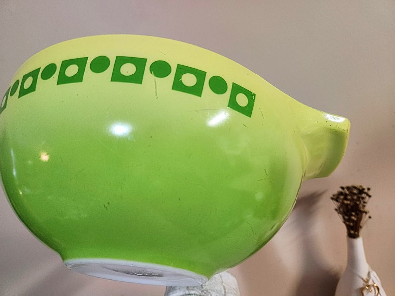 Vintage Pyrex Promotional Cinderella Green Dot & Square Large 4 Quart ...