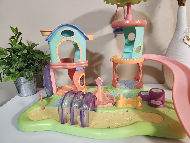 Littlest Pet Shop Whirl Around Playground Playset House Vintage Hasbro ...
