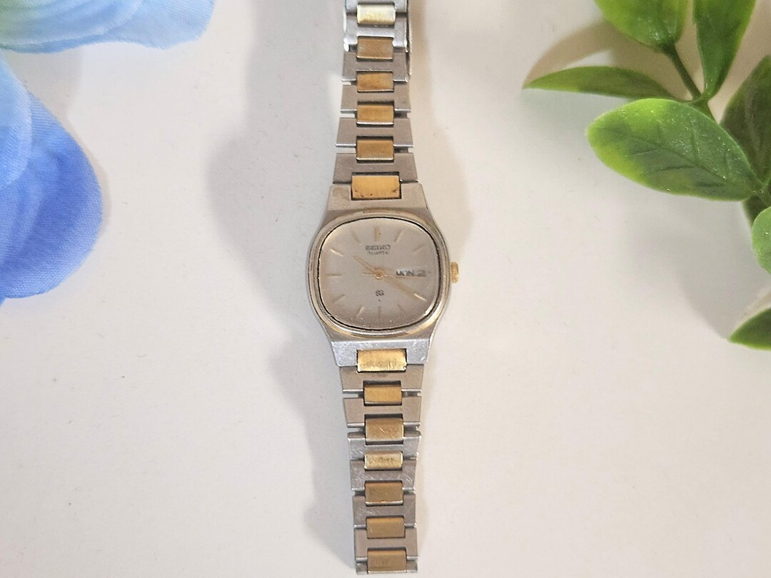 Ladies Retro Seiko 8523-5119 Gold-silver Two Tone Analog Day Date Wrist Watch Square Face Multi ...