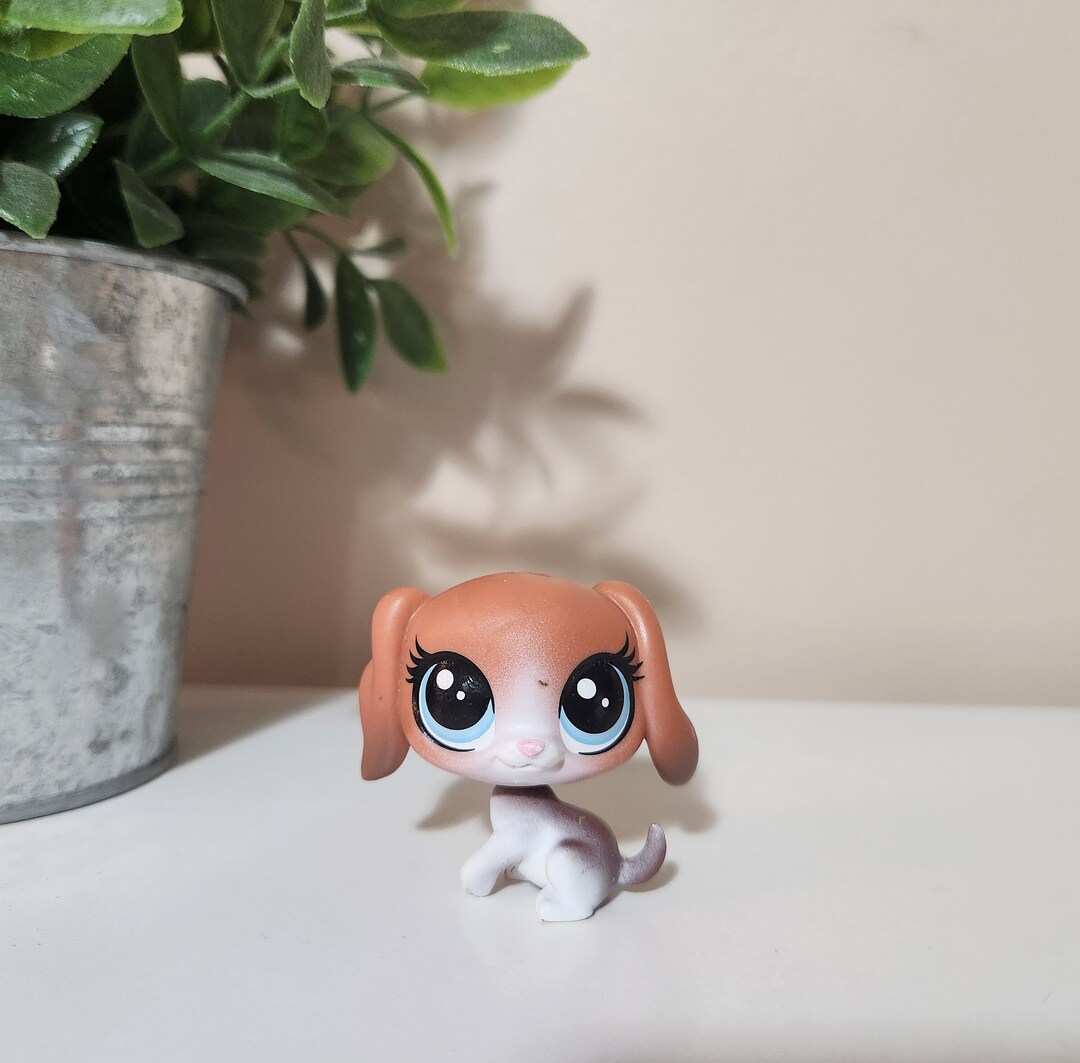 Littlest Pet Shop #231 Beagle Dog ESSIE BEAGLETON - Brown White Blue ...