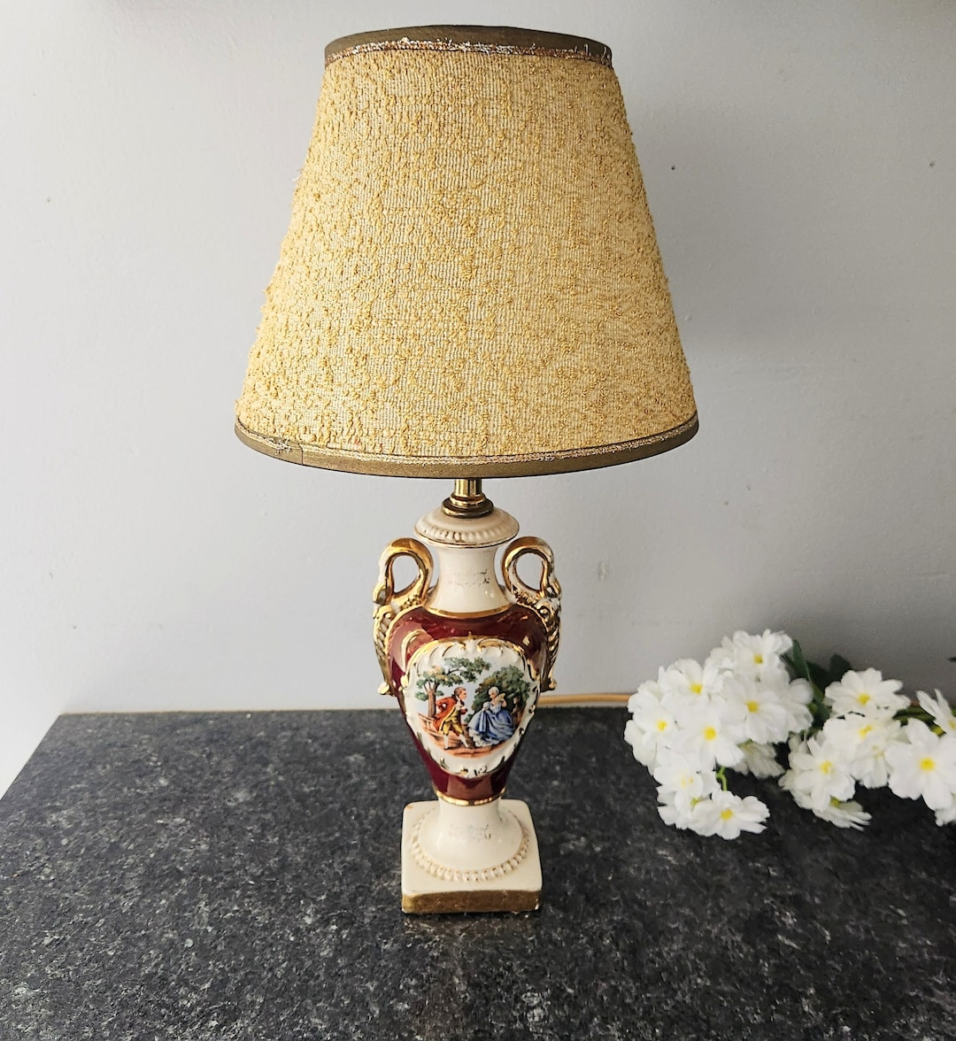 Vintage Colonial Lamp - Courting Victorian Couple Light - Etsy