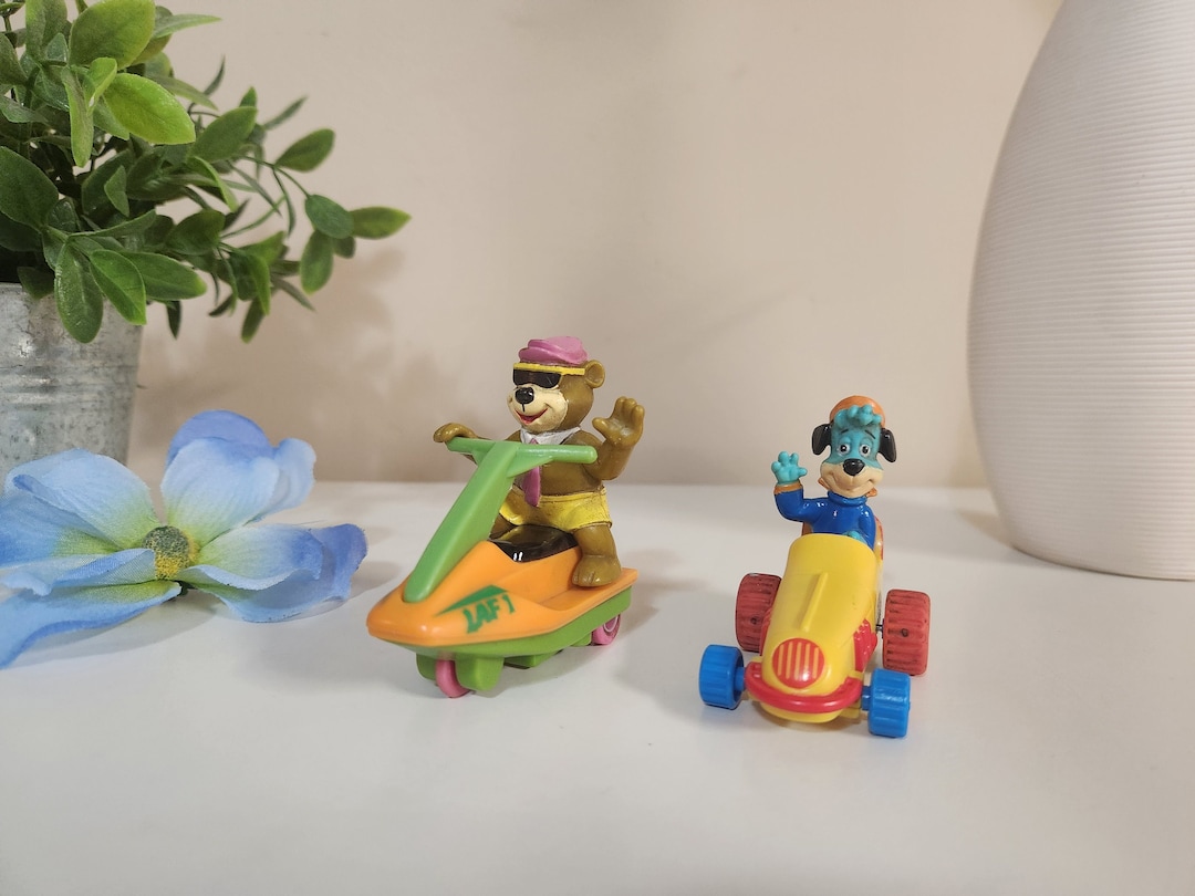 Vintage Yogi Bear & Huckleberry Hound Action Pull Cars Mcdonald's Happy ...
