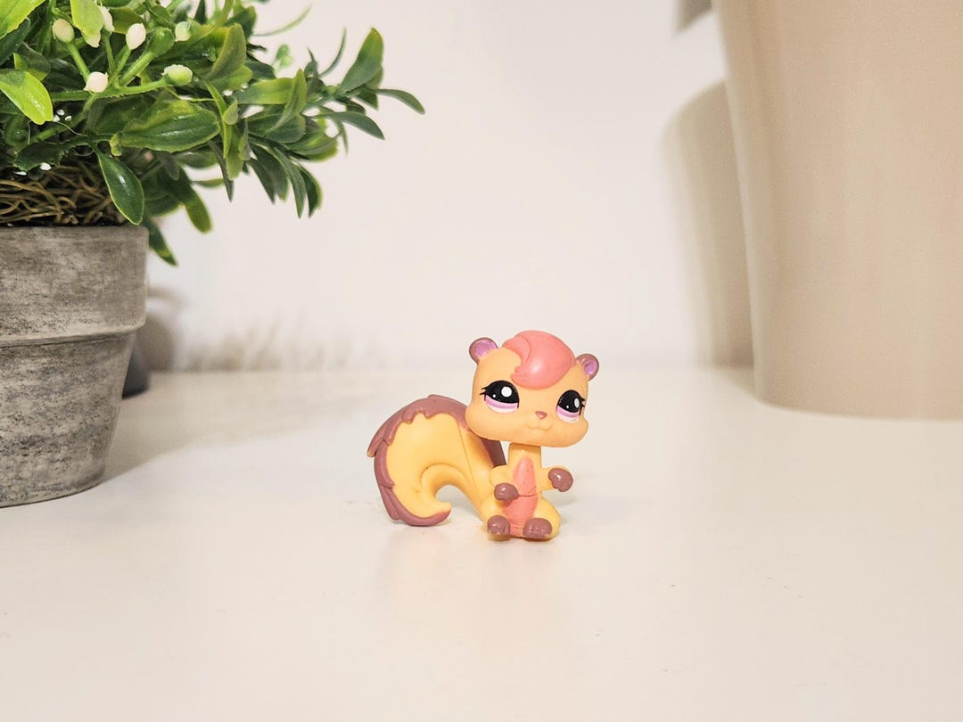 LPS Squirrel #1601 Purple Eyes - Authentic Littlest Pet Shop ...