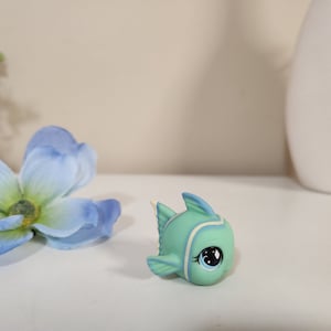 Littlest Pet Shop #608 Fish Mint Green Cream Blue Diamond Eyes ...