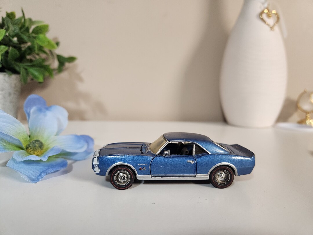 1967 Chevrolet Camaro SS Model Car 1:43 '67 Vintage Car Collector 1999 ...