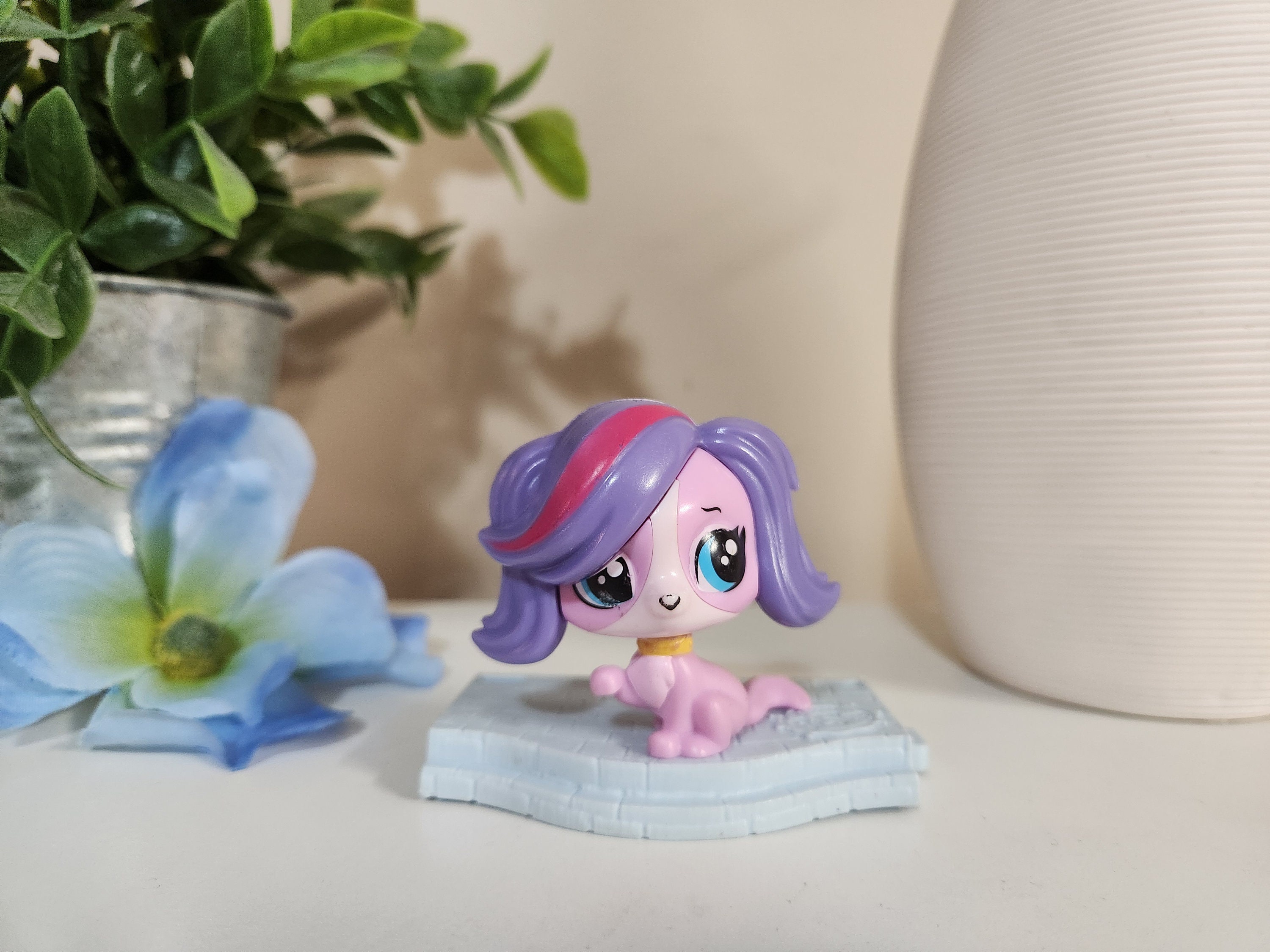 Littlest pet shop zoe toy store
